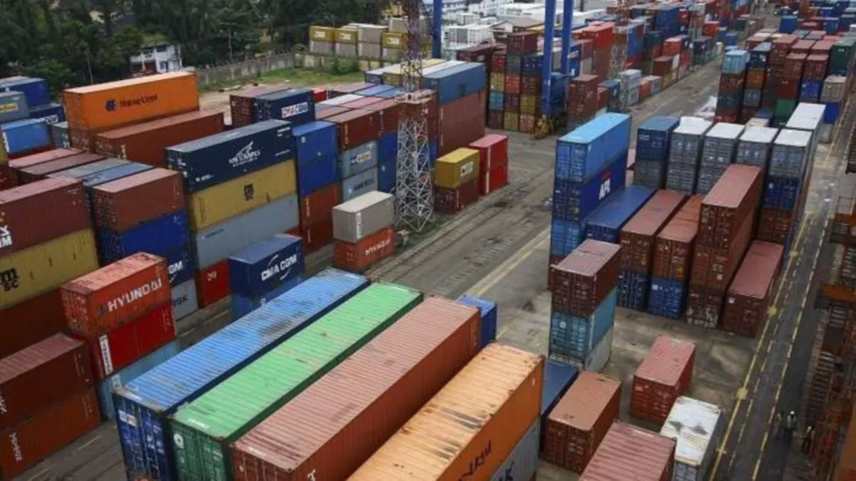 विभिन्न देशों के बीच व्यापारिक सौदों का निपटान रुपये में करने से देश को ...