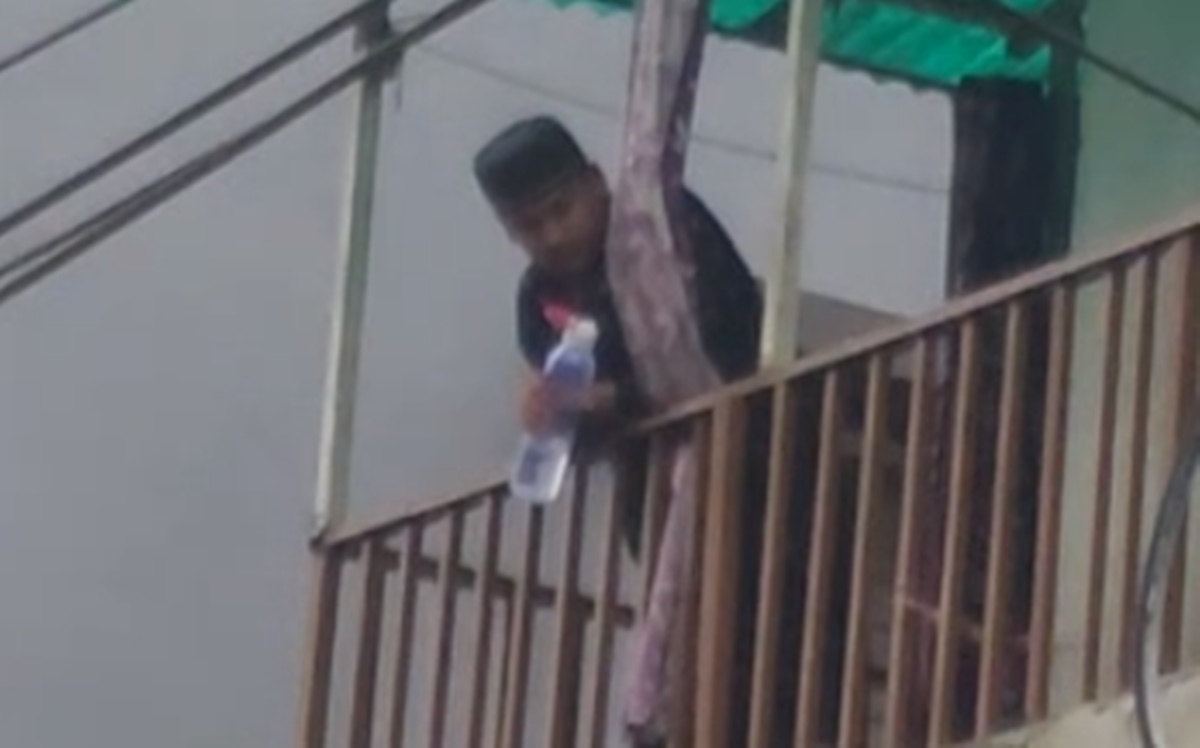 महाकाल की सवारी के दौरान भक्तों पर थूकने वाले युवकों पर कार्रवाई, ढोल-नगाड़ों के साथ घर तोड़ने ...