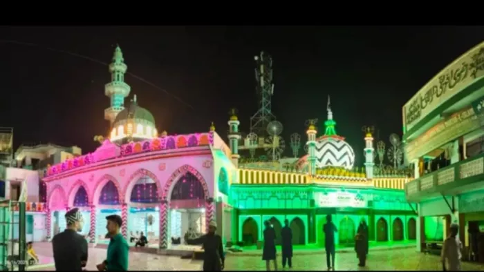 Urs-e-Razvi 2025: बरेली के उर्स ए रजवी में उमड़े जायरीन, दरगाह आला हजरत ...