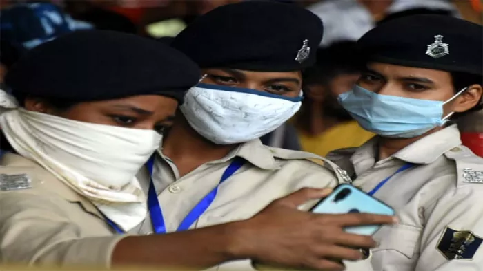 कोई सेल्फी खींचने का आग्रह करे तो साफ मना कर दें, Bihar DGP के इस सख्त ...