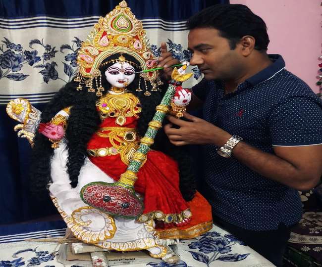 समस्तीपुर के इस कलाकार को प्रकृति ने नहीं बख्शी रंगों को पहचानने की ...