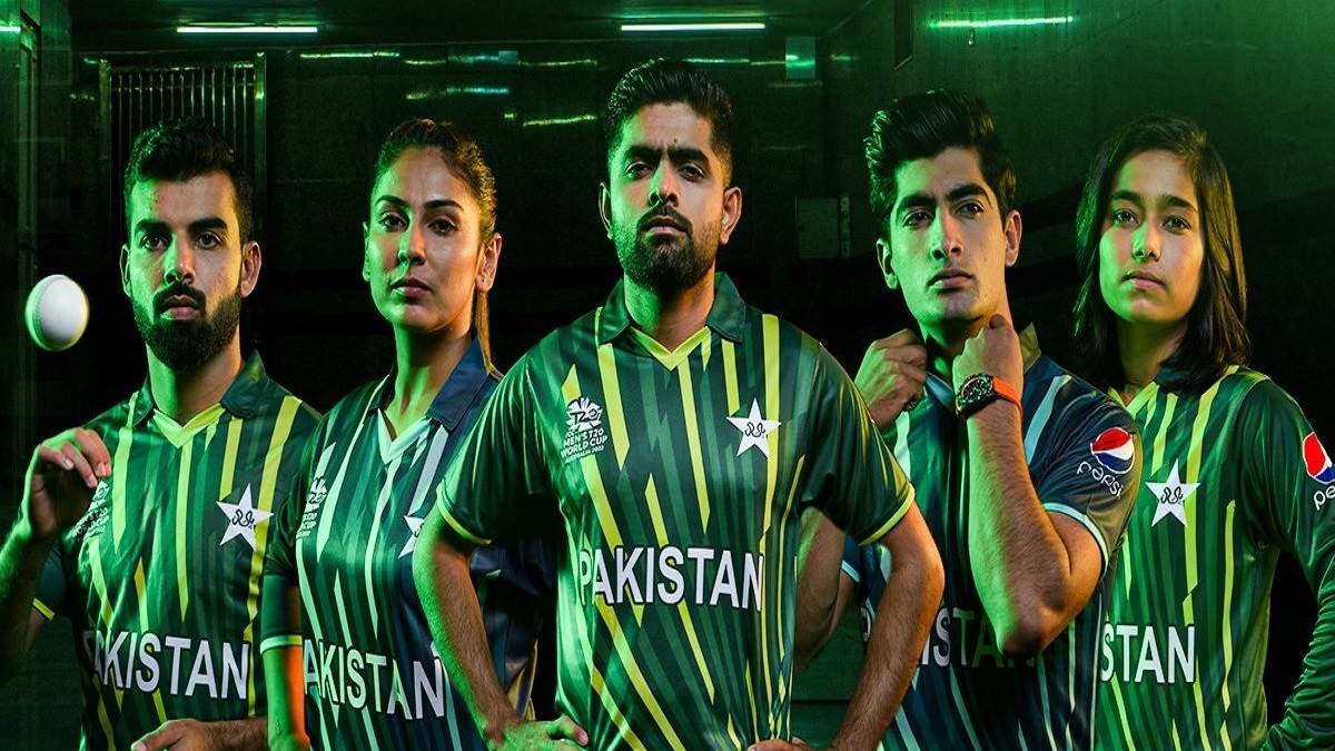 भारत के बाद पाकिस्तान ने भी T20WC 2022 के लिए लांच की नई जर्सी, नए तेवर ...