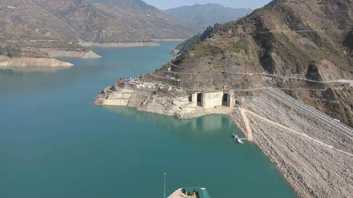 अब Tehri Dam के ऊपर से 24 घंटे गुजर सकेंगे वाहन, पहले केवल दिन में होती ...