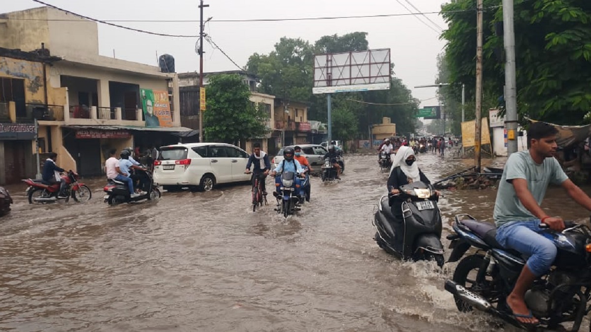 Aligarh Weather Updates : चार घंटे की झमाझम बारिश से तर बतर हुआ अलीगढ़ ...