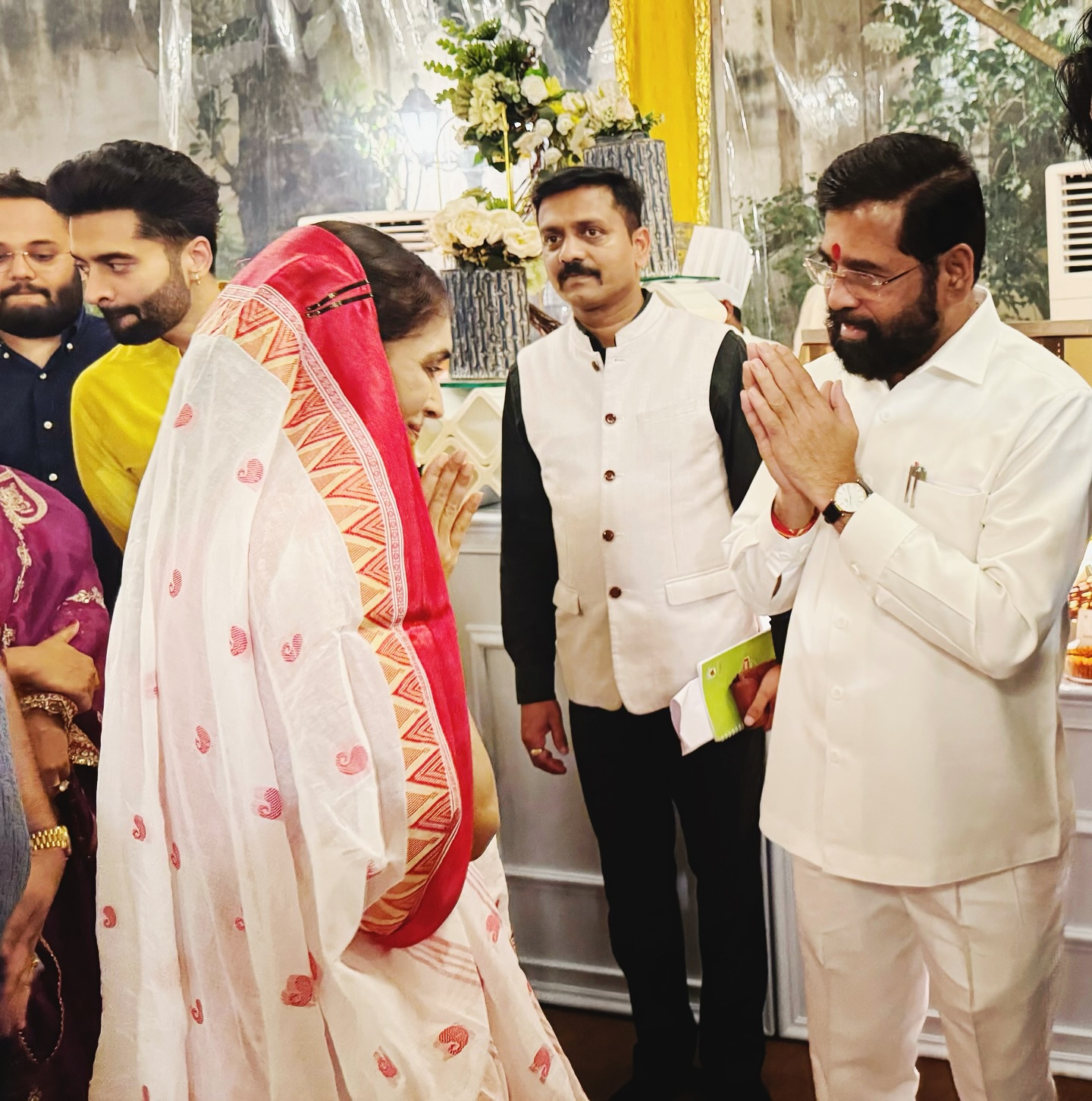 मॉडलिंग छोड़ चुना ब्रह्मचर्य का रास्ता ! कौन हैं आशिकी एक्टर Rahul Roy की बहन प्रियंका रॉय उर्फ ...