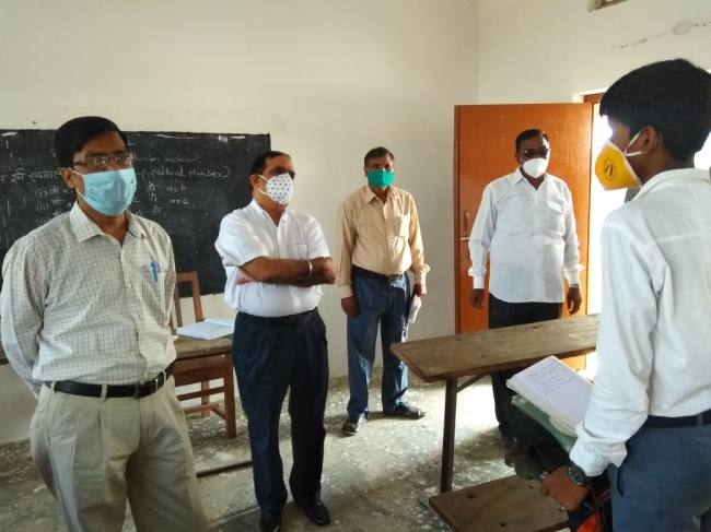 सात महीने बाद फिर से गुलजार हुए विद्यालय - Schools resounded after ...