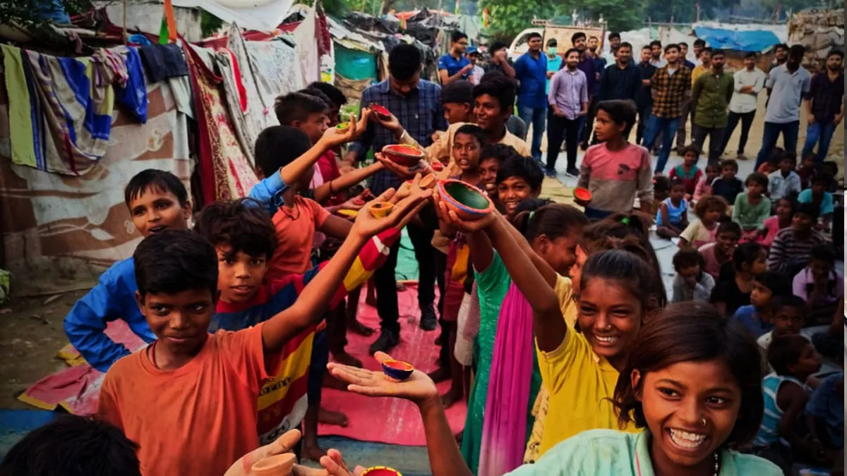 सुशिक्षित समाज : कालेज छात्रों की पहल से 'स्लम' में स्थापित हो रहा ...