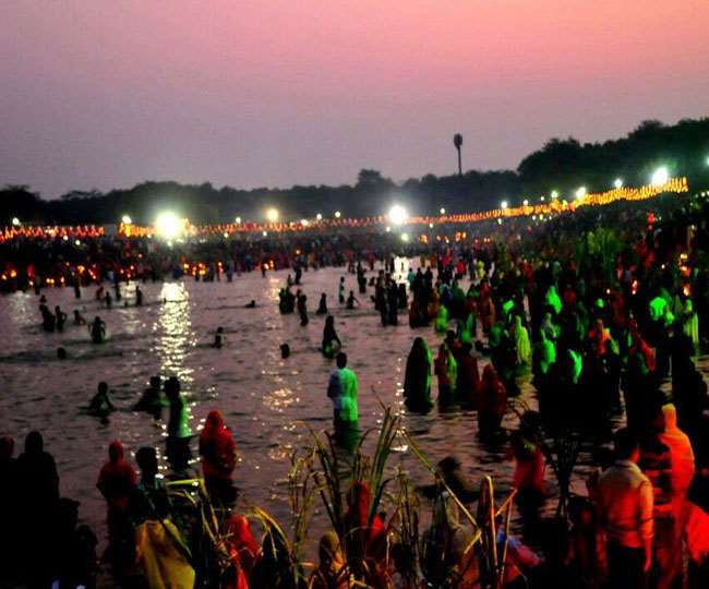 Chhath Puja 2020: मिसाल बनीं पटना की ये ट्रांसजेंडर, अपनी नहीं दूसरों ...