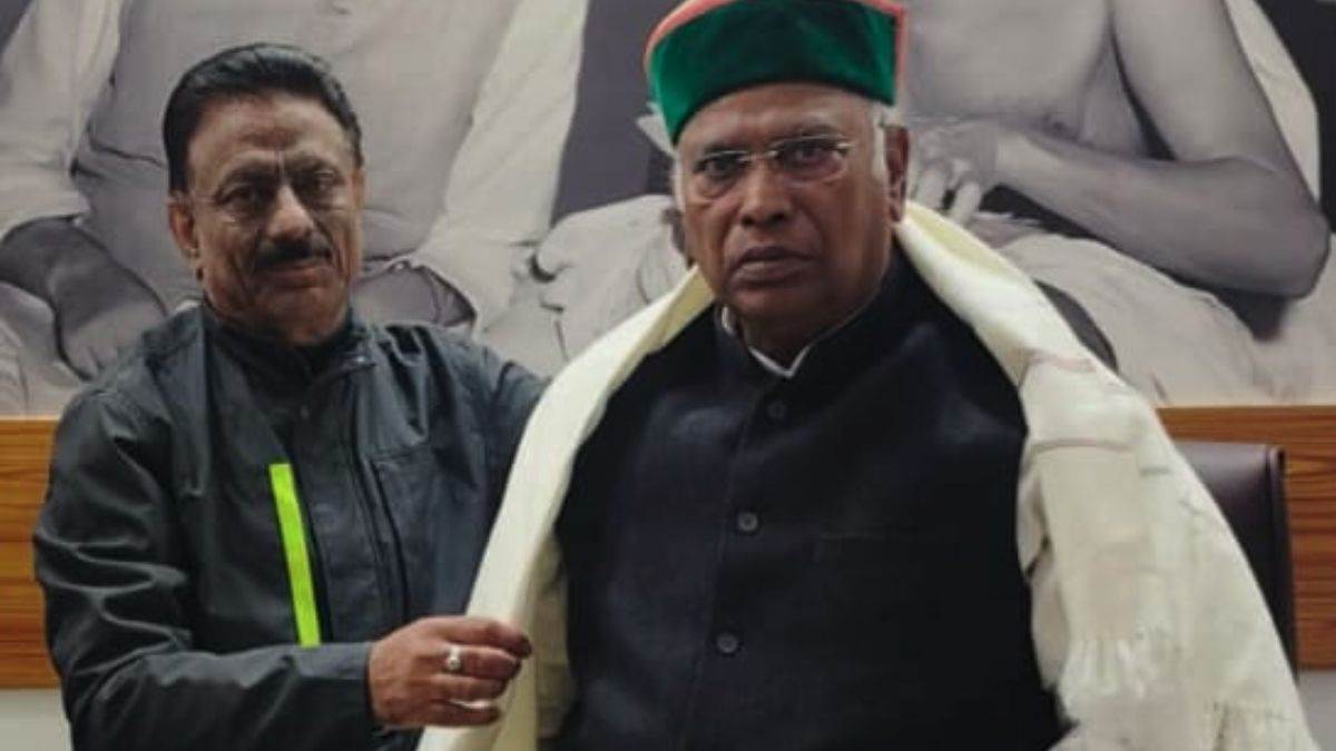 हिमाचल चुनाव के बाद दिल्ली पहुंचे पूर्व कांग्रेस अध्‍यक्ष राठौर, खरगे ...