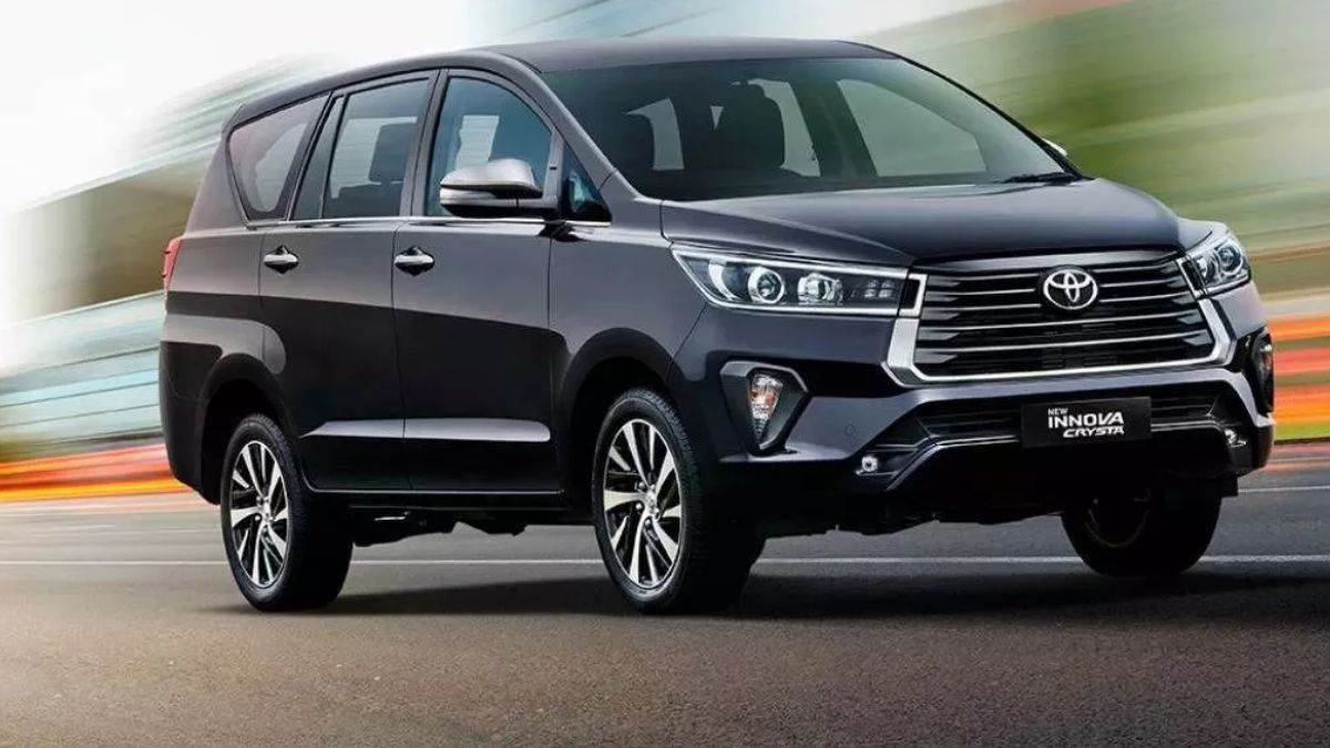 Toyota Innova HYCROSS को खरीदने के बाद करना होगा लंबा इंतजार, गाड़ी ...