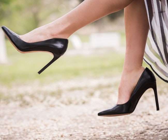 Tips To Wear Heels: हील्स पहनने की हैं शौक़ीन तो ज़रूर आज़माएं ये 5 ...