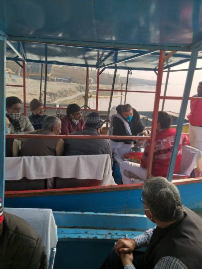 ब्रजघाट में प्रवाहित हुई ओपी शर्मा की अस्थियां - OP Sharmachar(39)s ...