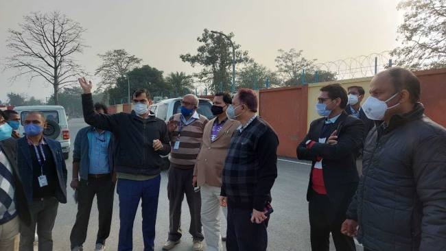 एयरपोर्ट की चहारदीवारी पर लगे व्यू कटर की बढ़ेगी लंबाई, फेंसिग का काम ...