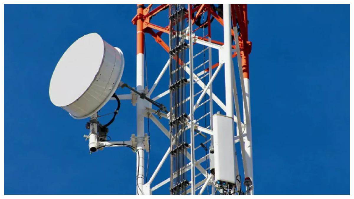 Mobile Tower Theft: रुपये-जेवरात की चोरी तो आम, अब उड़ा रहे मोबाइल टावर; दो माह में दूसरी बार छत ...