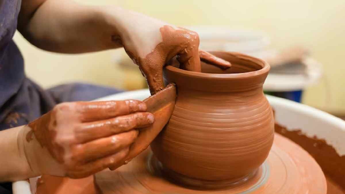 Vastu Tips: किचन में जरूर रखें ये एक चीज, धन लाभ के साथ रिश्तों में बनी ...