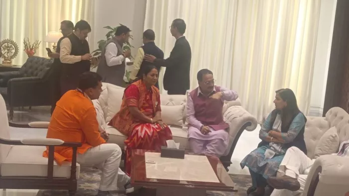 दिल्ली की कमान संभालने के बाद कैसा रहा सीएम रेखा गुप्ता का पहला दिन ...