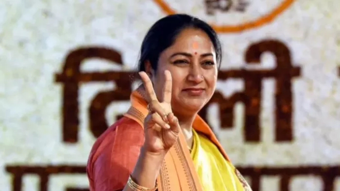 दिल्ली की गद्दी संभालते ही सीएम रेखा गुप्ता ने दिए कई तोहफे, अब ...