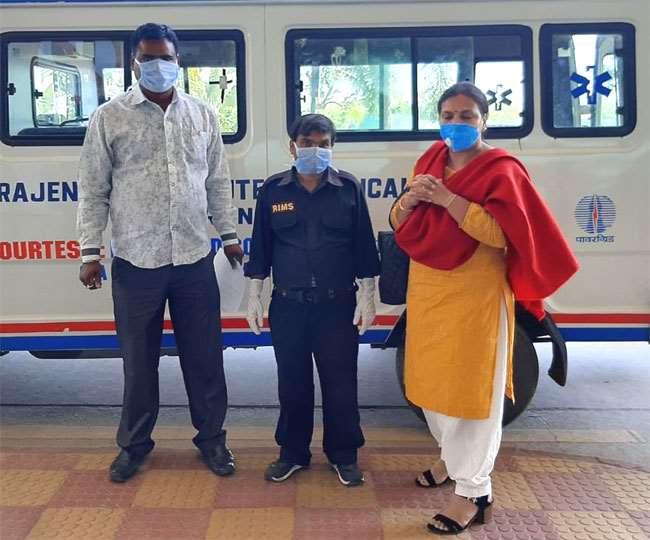 Coronavirus Update अमेरिका से आईं MLA दीपिका पांडेय कोरोना जांच के लिए ...