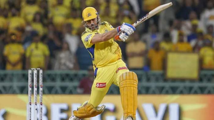 IPL 2024: MS Dhoni ने यश ठाकुर की गेंद पर जड़ा 101 मीटर लंबा छक्का, अब वीडियो मचा रहा तहलका ...