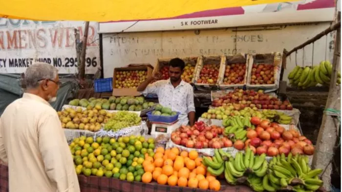 फरीदाबाद के लोग हो रहे जहरीले फलों का शिकार! कैसे लगेगी इस पर लगाम ...