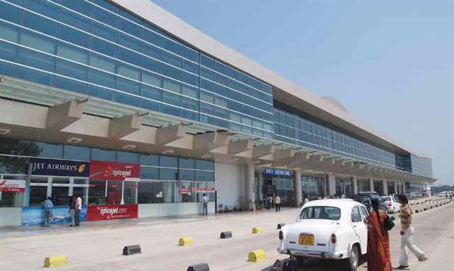 25 May से विमान उड़ान सेवा के लिए वाराणसी एयरपोर्ट में तैयारियां शुरू ...