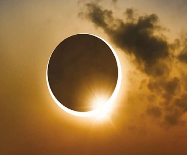 Today Surya Grahan Sutak Time: लग चुका है सूतक काल, जानें आज कितने बजे ...