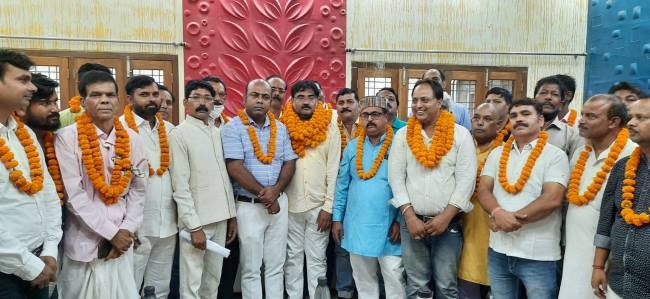 सुरेंद्र जिलाध्यक्ष, मंटू जिला महासचिव चुने गए - Surendra Jaiswal ...