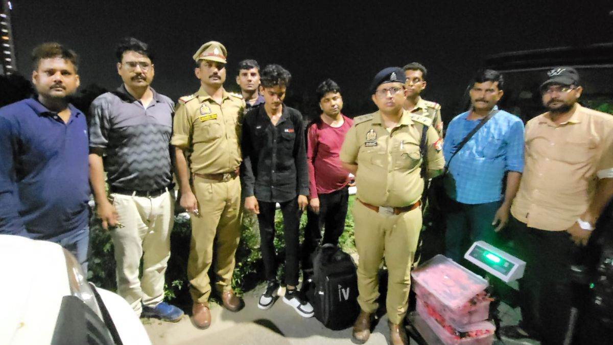 UP News: नेपाल से यूपी में चरस तस्करी का अनोखा तरीका देखकर चकराई पुलिस ...