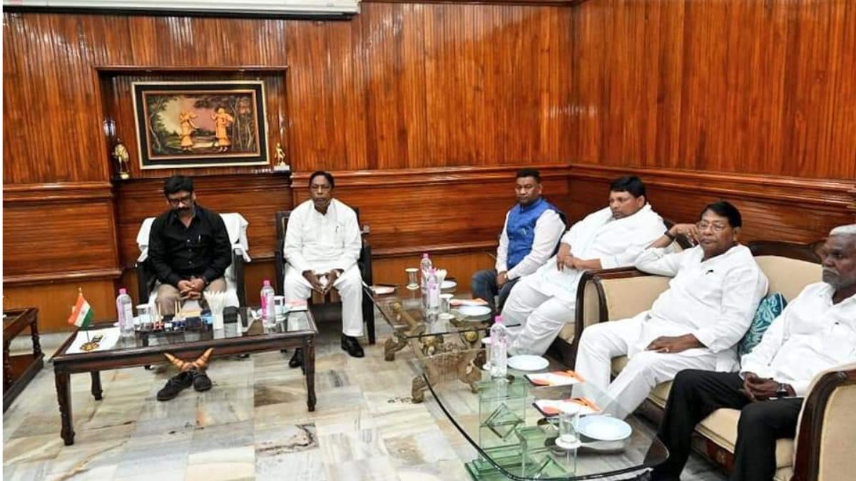 Jharkhand News: पत्थलगड़ी समर्थकों पर से केस वापस, एसटी-एससी व पिछड़ा ...