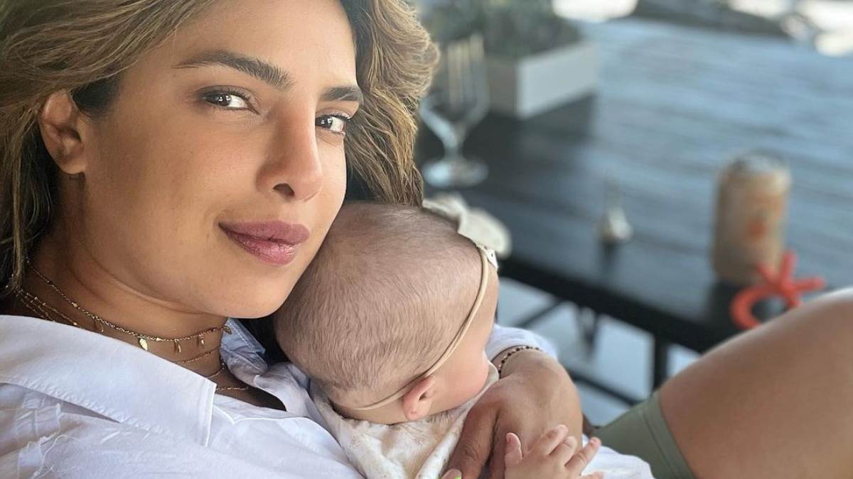 Priyanka Chopra ने बेटी मालती के साथ तस्वीर शेयर कर पहले ट्रिप की दी ...