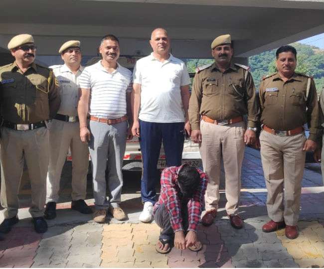 चंडीगढ़ से मनाली जा रही एचआरटीसी बस में सवार युवक से हेरोइन बरामद