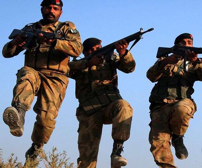 पाक ने एलओसी पर तैनात किए बैट दस्ते, आतंकियों के साथ मिलकर बड़े हमले की ...