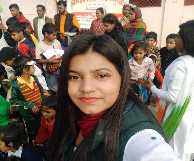 एक रुपए में दो बहनें गरीब बच्चों का संवार रहीं भविष्य आप भी सराहेंगे ...