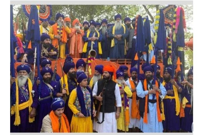 निहंग सिंहों का करतब देखकर दंग रह गई संगत - Sangat was stunned by the ...