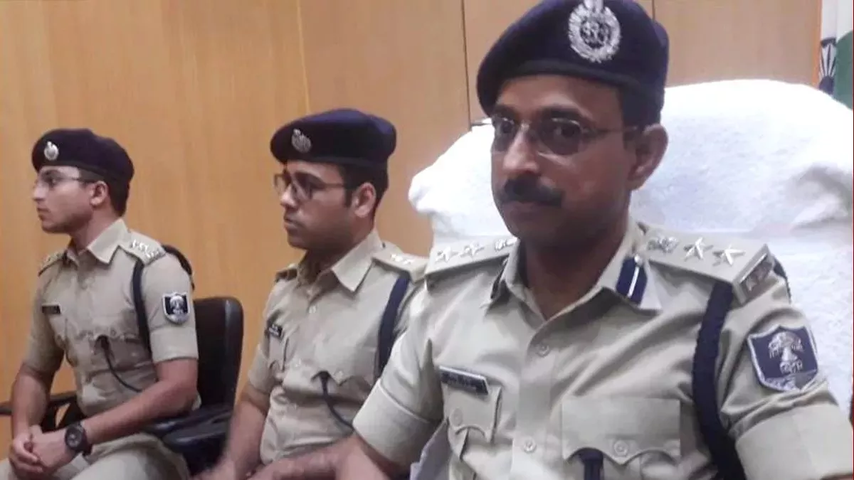 Bhagalpur News : थाने में बिना सूचना दिए फुर्र हो गए सिपाही, SSP बाबूराम ने तत्काल किया सस्पेंड ...