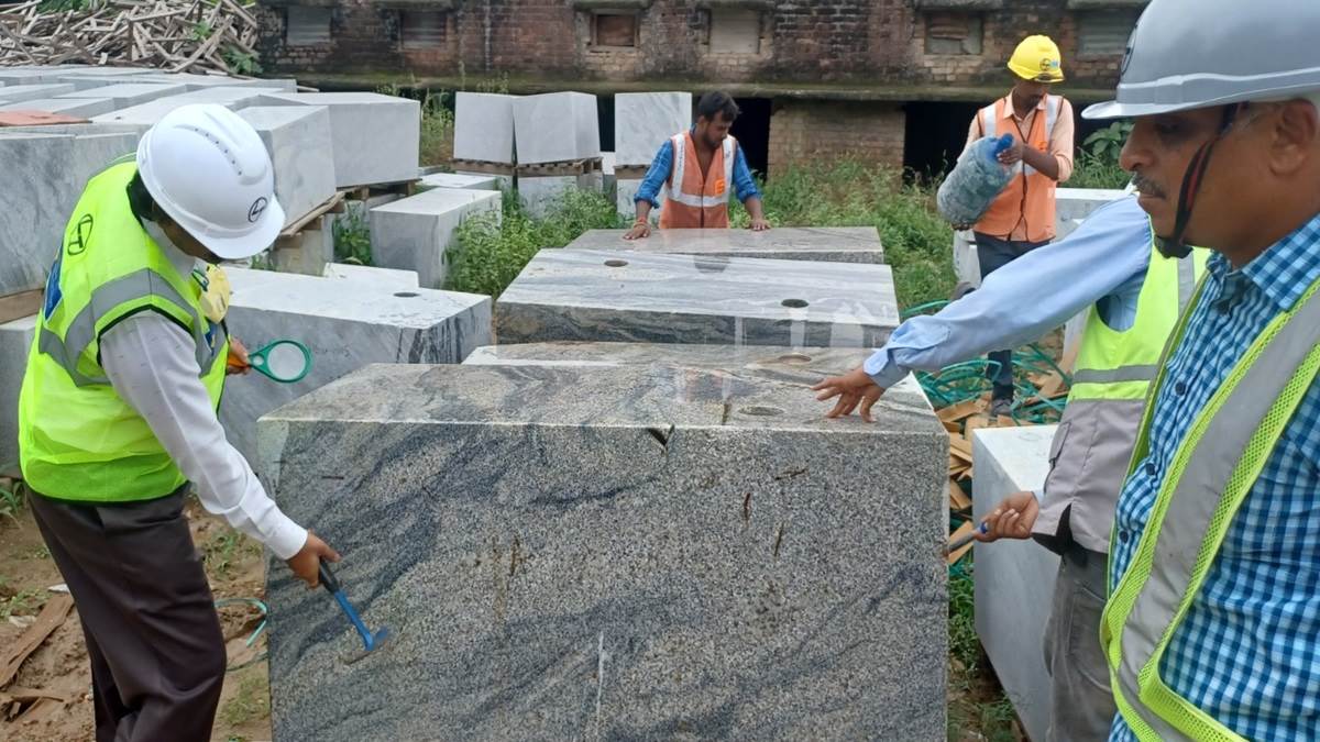 Ram Mandir: गहन तकनीक से परख रहे श्रीराम मंदिर में लग रहे पत्थरों की ...