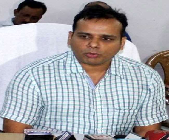 IAS राहुल पुरवार को कारण बताओ नोटिस, फाइलें सीज कर ले गई ACB - Show ...