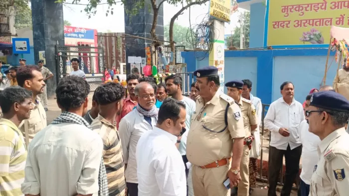 Munger: पोस्टमार्टम हाउस में बड़ी लापरवाही, शव को नोच-नोचकर खा गए ...