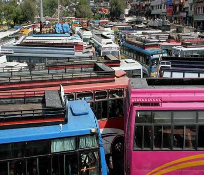 Coronavirus in Jammu Kashmir: ट्रांसपोर्टरों ने रखा चक्का जाम, सड़कों ...