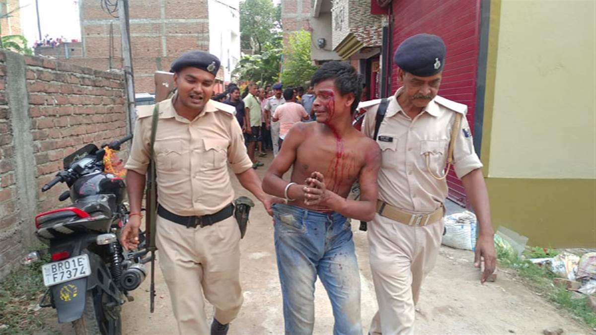 पटना में कुत्‍तों से डरी छात्रा को रास्‍ता दिखाने के बहाने ले गया युवक ...