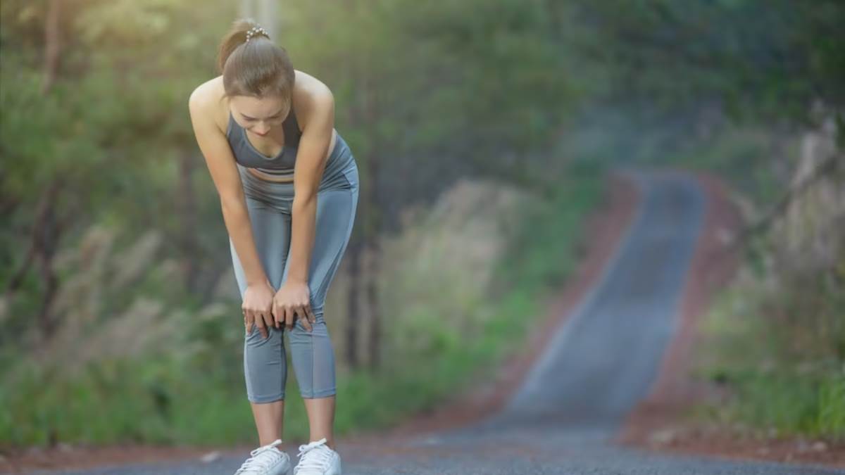 Bone Health: हड्डियों को कमजोर बना रही हैं ये 7 आदतें, कहीं आप में भी ...