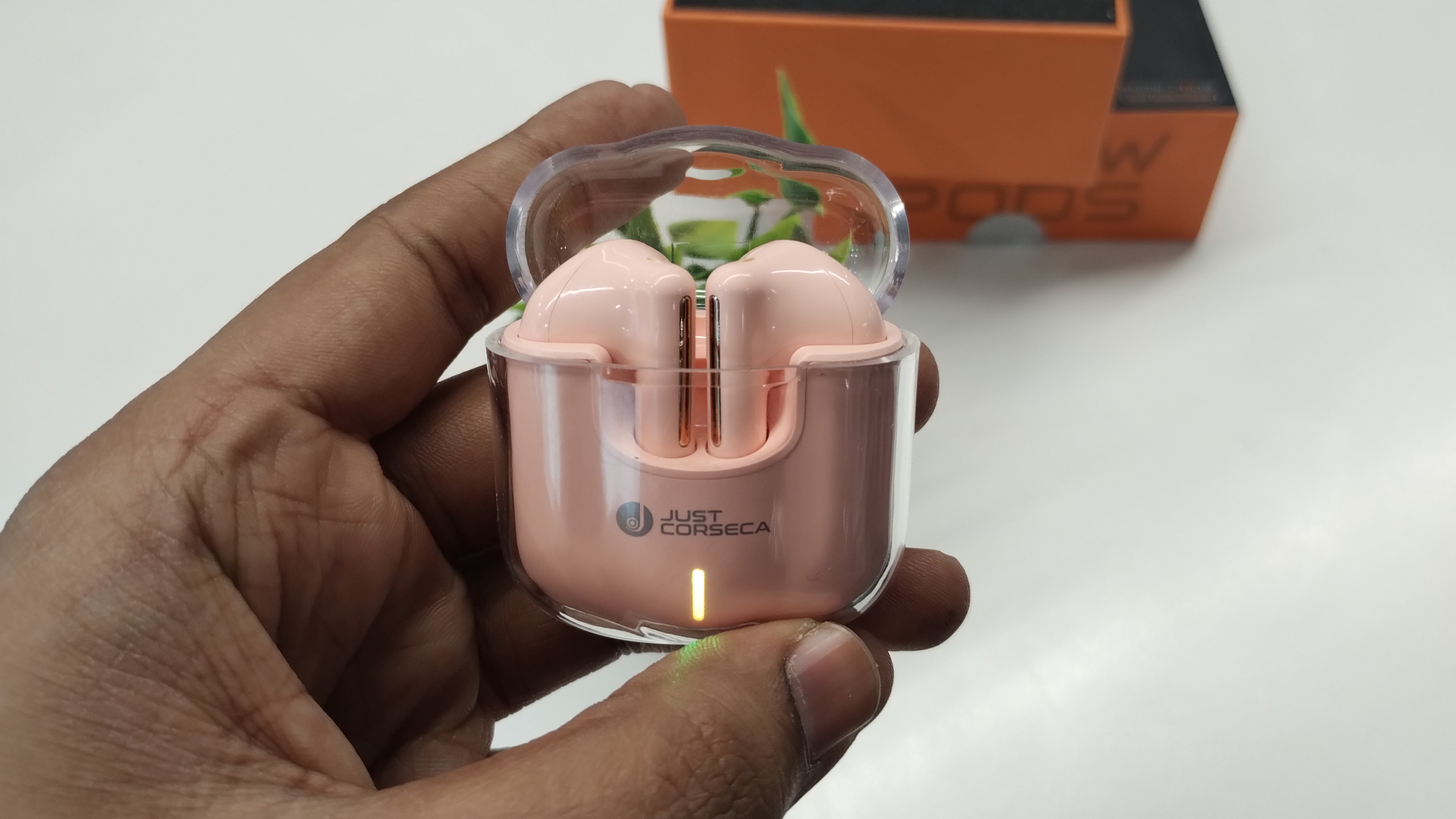 Just Corseca Snow Pods Review: टाइट बजट में बैलेंस साउंड और तगड़ी बैटरी ...