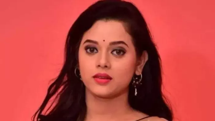 TV Actor Rashmirekha Ojha Dead : फंदे से लटकती मिलीं इस टीवी एक्ट्रेस ...