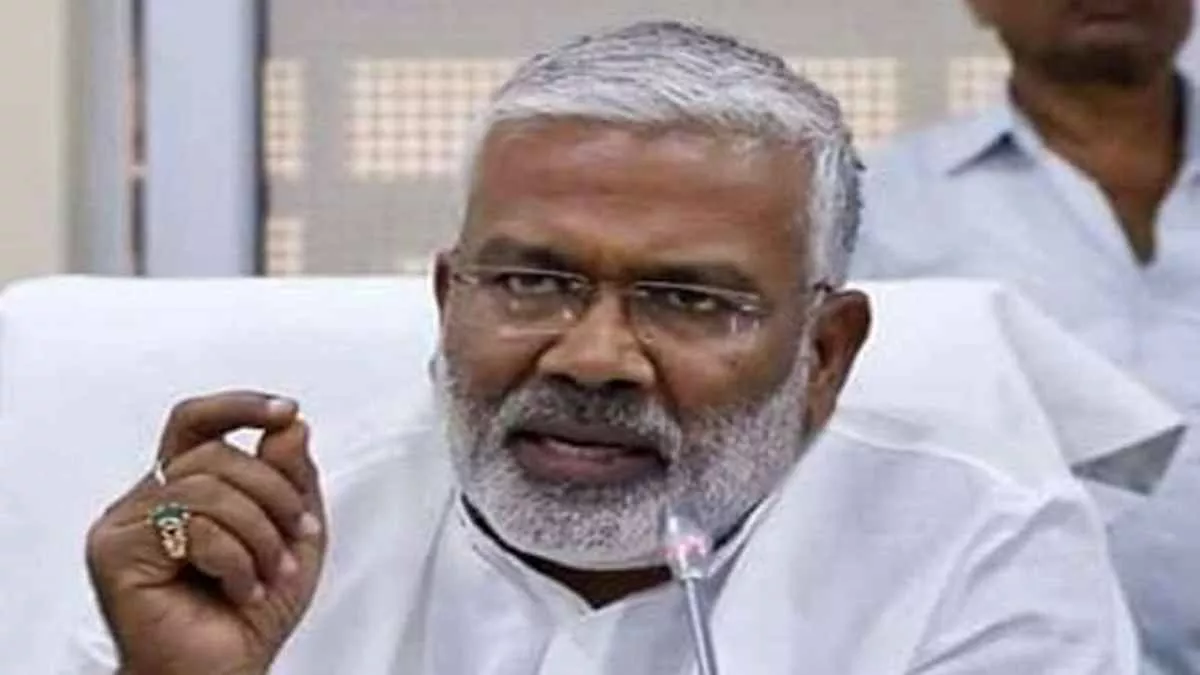 UP News: जल शक्ति मंत्री स्वतंत्र देव सिंह ने कुंभ से पहले गंगा को प्रदूषण मुक्त करने के दिए ...