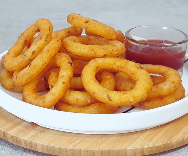 सिर्फ बच्चे नहीं, बड़े भी चाव से खाएंगे Potato Rings, इस आसान रेसिपी से ...