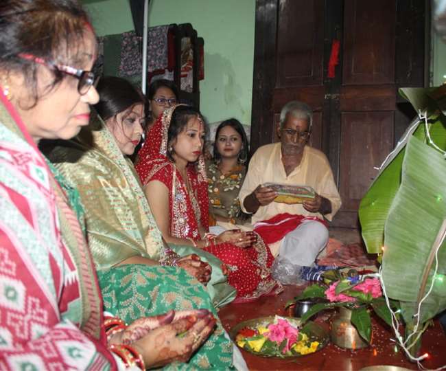 Hartala teej 2020 अखंड सुहाग की रक्षा के लिए महिलाओं ने किया व्रत मां ...