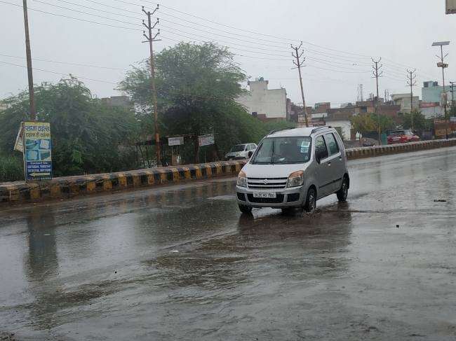 Haryana Weather Update: शनिवार सुबह से दोपहर तक हुई बारिश, उमस भरी ...