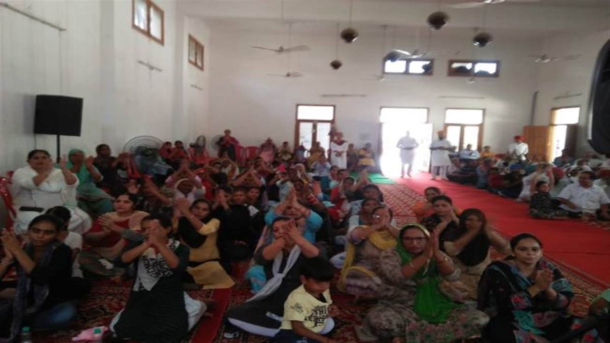 प्रभु भक्ति के साथ बही राष्ट्रभक्ति की बहार - Program organized by Shri ...