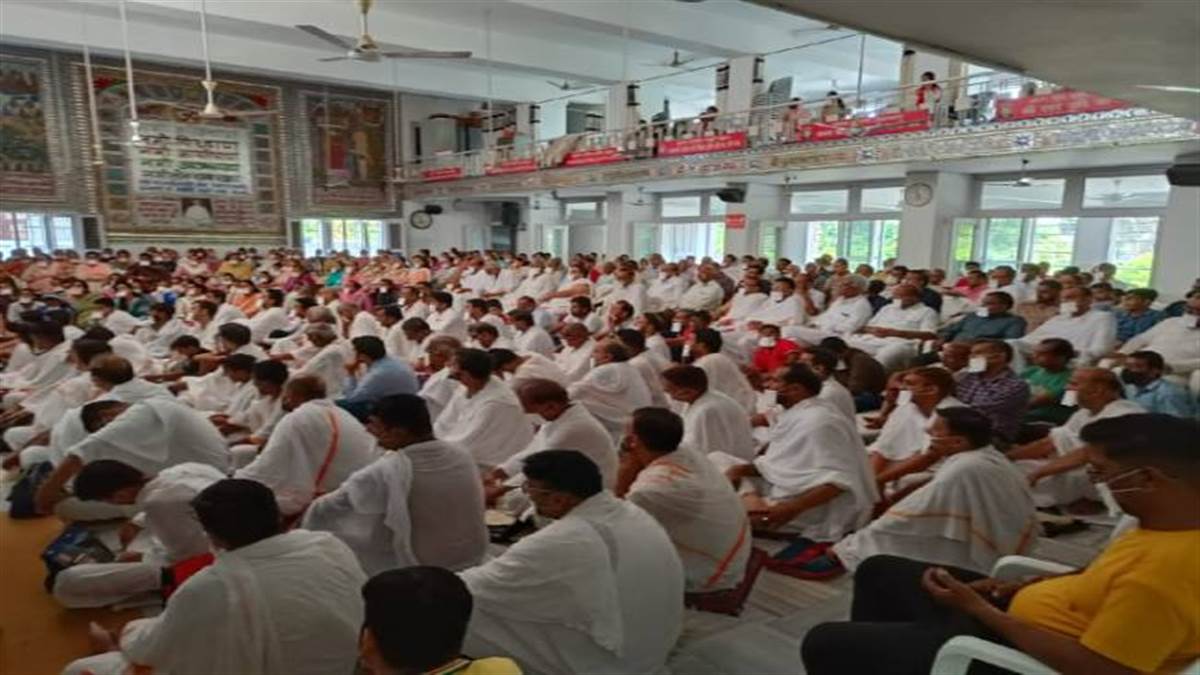 संयम दिवस के रूप में मनाया मदन लाल महाराज का दीक्षा दिवस - Initiation ...
