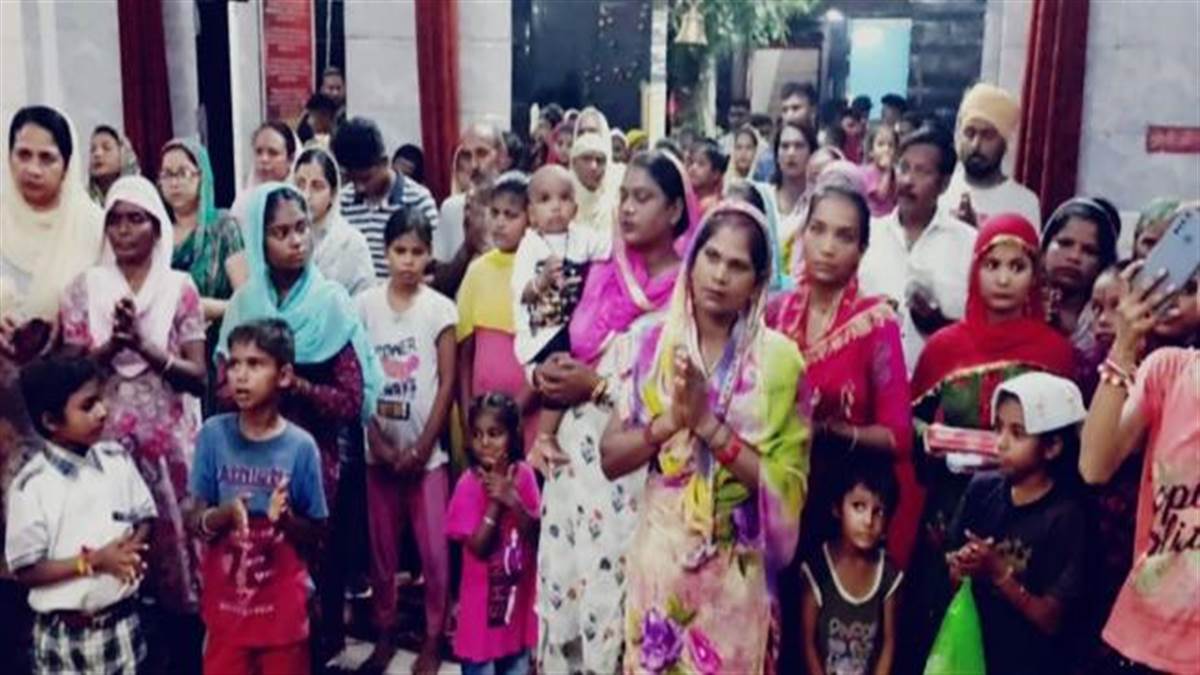 जय श्री महाकाली मंदिर में सजाई माता की चौकी - Sankirtan Organised At ...